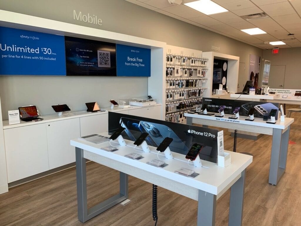 Comcast Opens New Twin Cities Xfinity Store in West St. Paul | Comcast ...