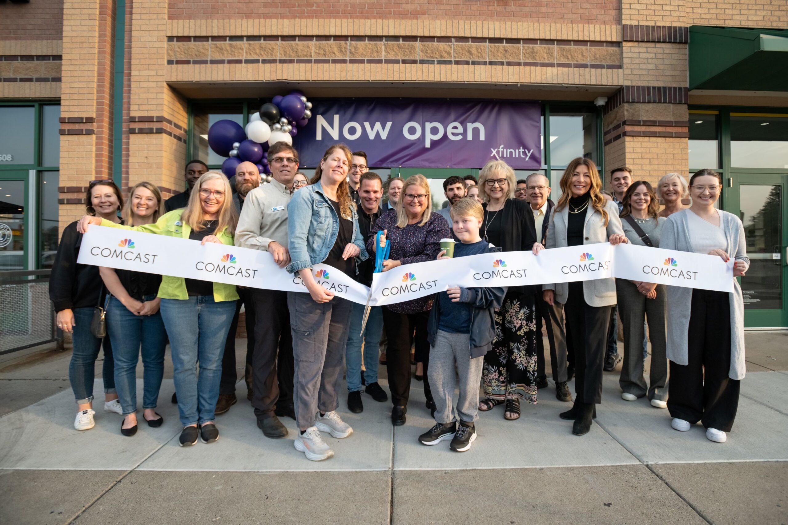 Comcast Celebrates Opening of New Xfinity Store in Crystal, Minn ...